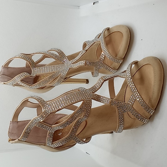 BCBGeneration | Shoes | Bcb Generation Glamorous Heels Like New | Poshmark